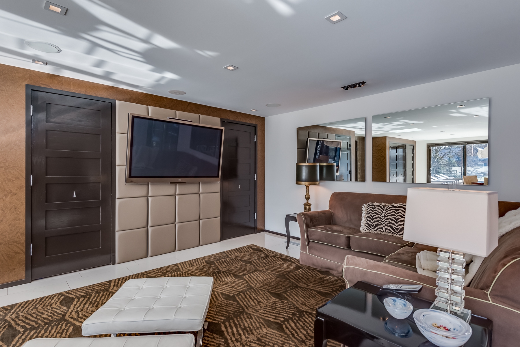 New Listing: 745 Cella, Ladue - ST LOUIS STYLE