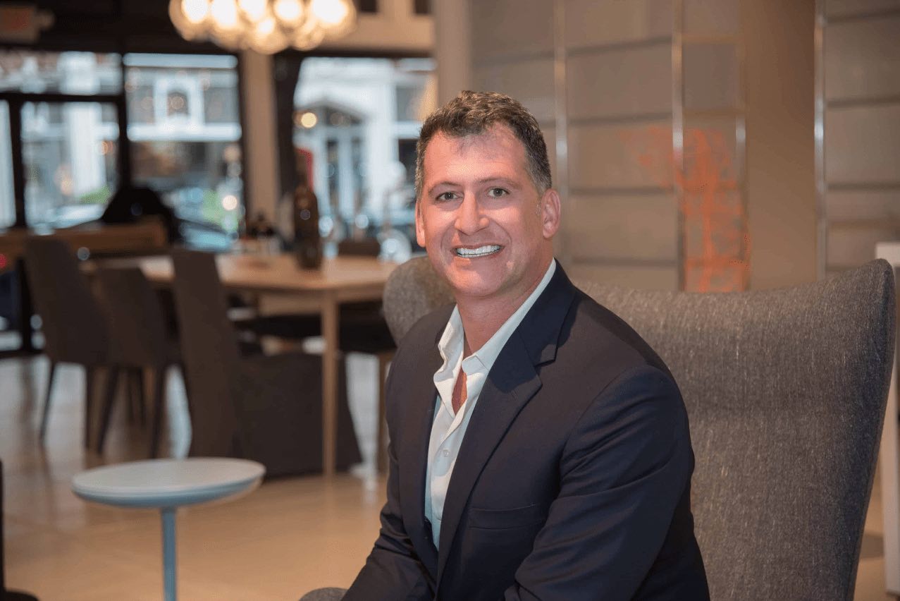 Contact - ST LOUIS STYLE