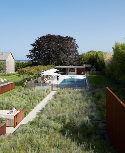 12 Homes with Striking Landscape Design