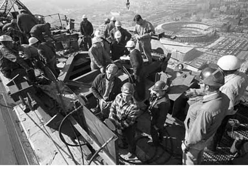 Building the St. Louis Arch