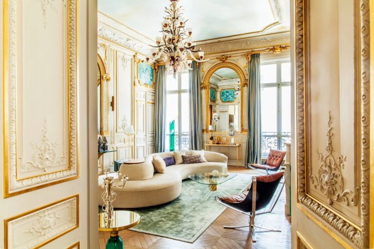 The 9 Most Iconic Sofas You Need To know About