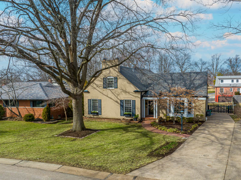 Updated Home in the Sought-After Clayton Gardens | 215 Brighton Way