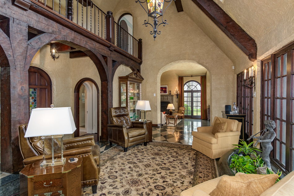 Impressive Maritz & Young Estate | 110 Overlook Court