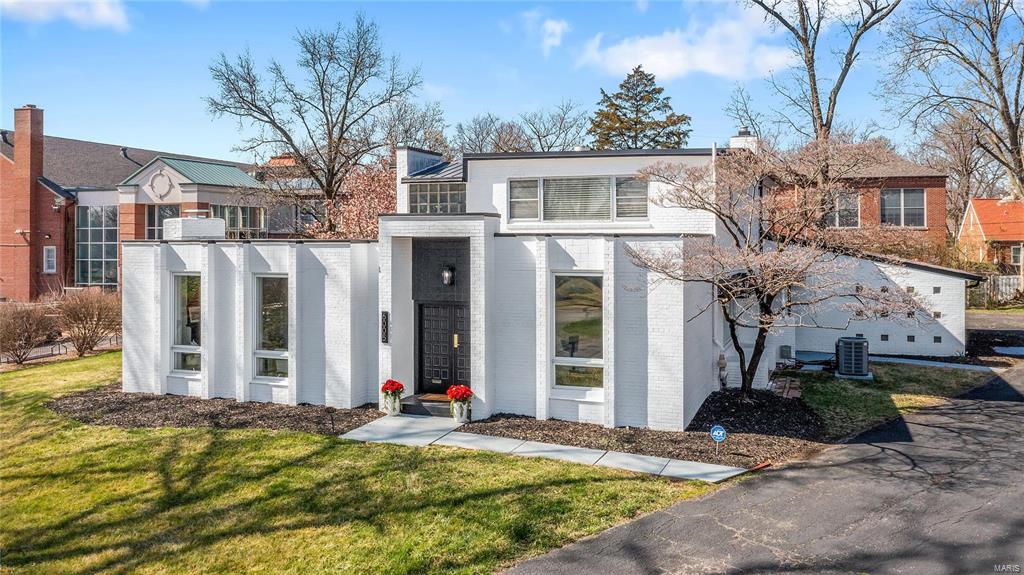 White Contemporary Homes