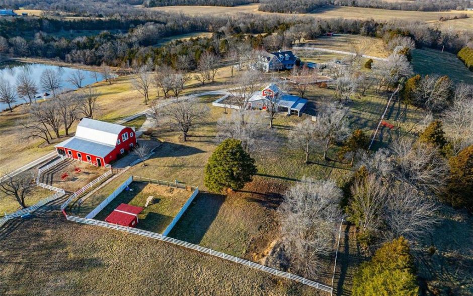 Fox Ridge Farm | 505 Neighborhood Road