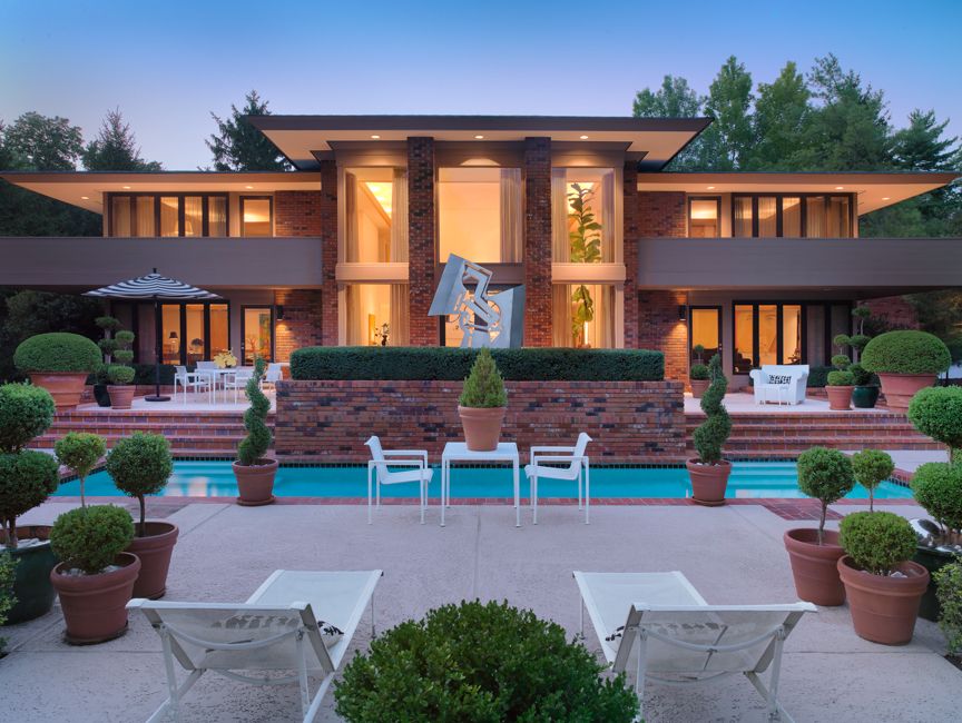 Sold Off-Market: A Modern Bernoudy-Inspired Retreat in Ladue
